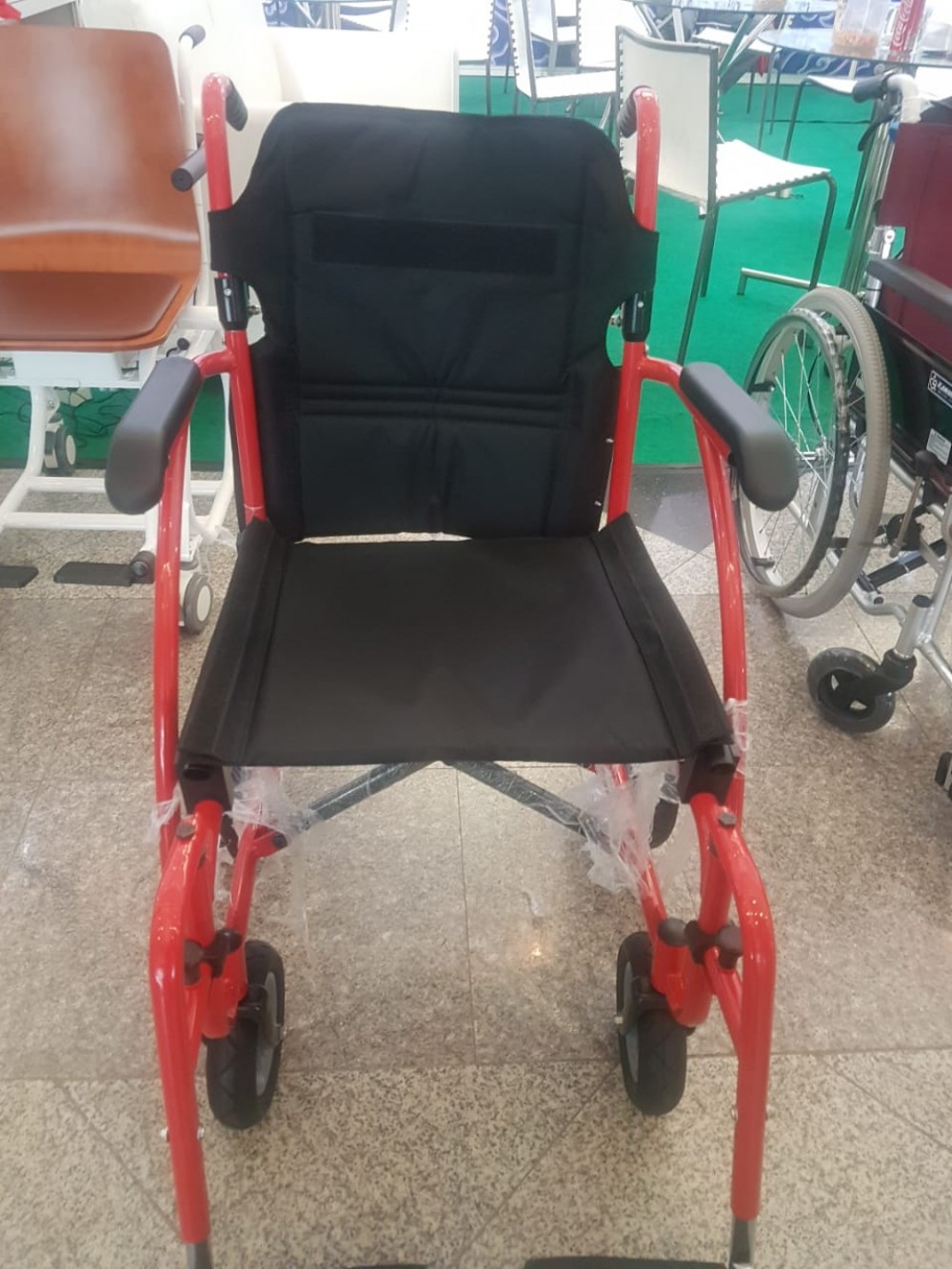 Jual Kursi Roda Merek Family dari PT Emiindo Jaya Bersama - Goalkes